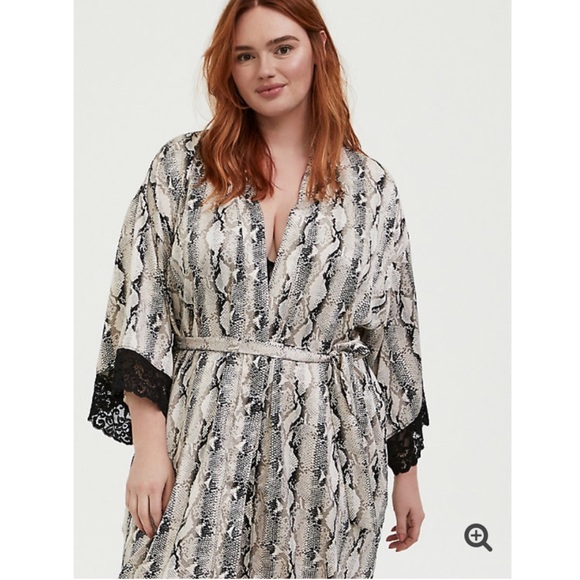 torrid | Intimates & Sleepwear | Nwt Torrid Satin Lace Snakeskin ...